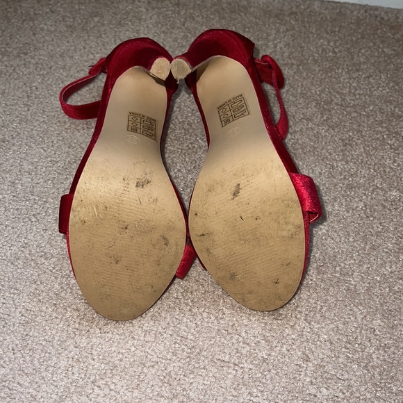 day-vine shoes | Shoes | Red Velvet Stiletto High Heels Size 36 Ego ...